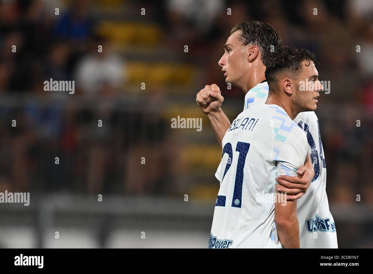 Francesco Pio Esposito of FC Internazionale celebrating after a goal ...