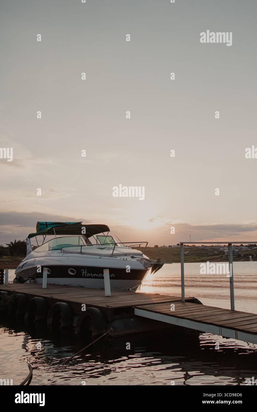 Sailboat docked to pier hi-res stock photography and images - Alamy