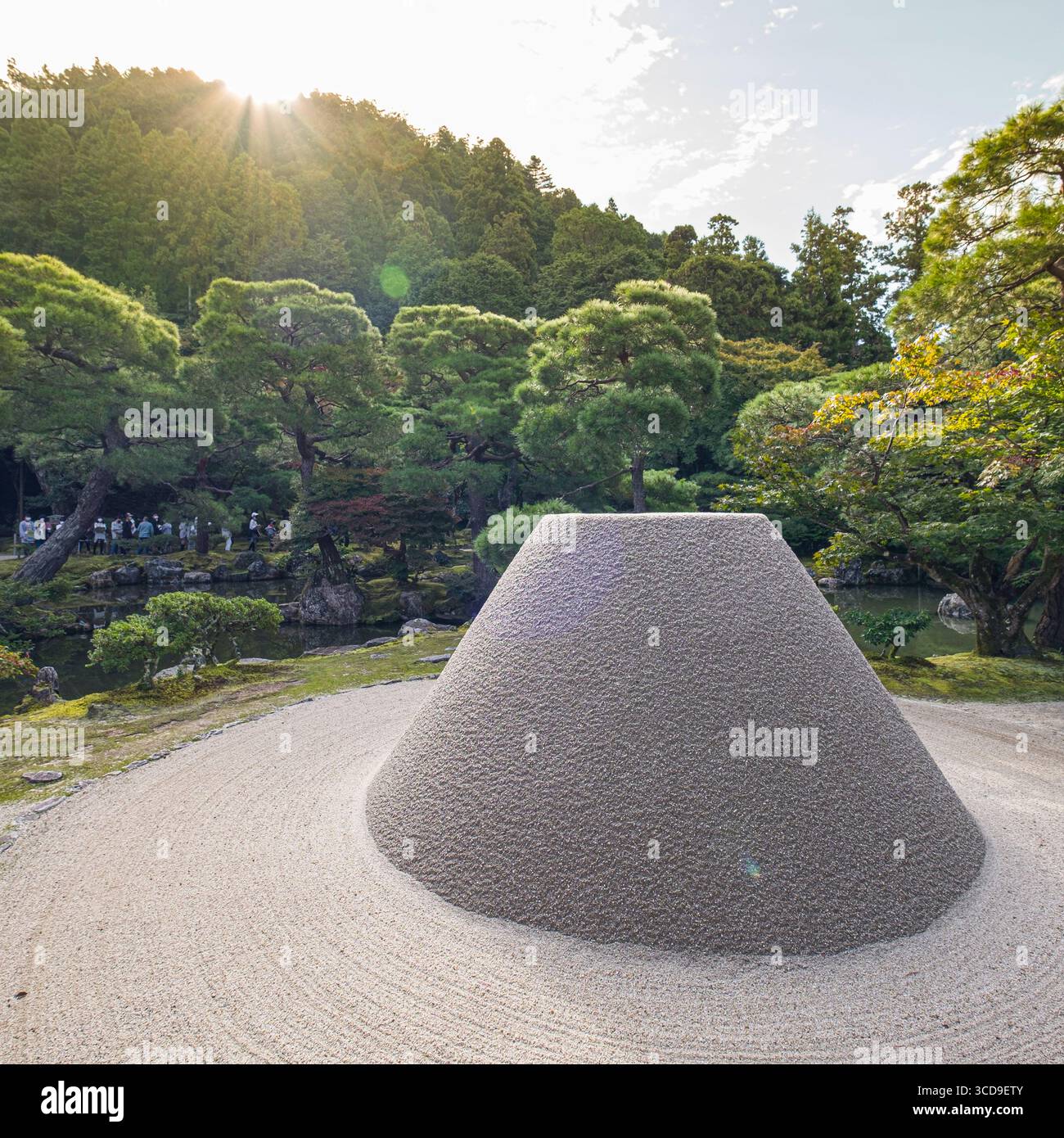 Truncated cone structure of the Kogetsudai at Higashiyama Jisho-ji ...