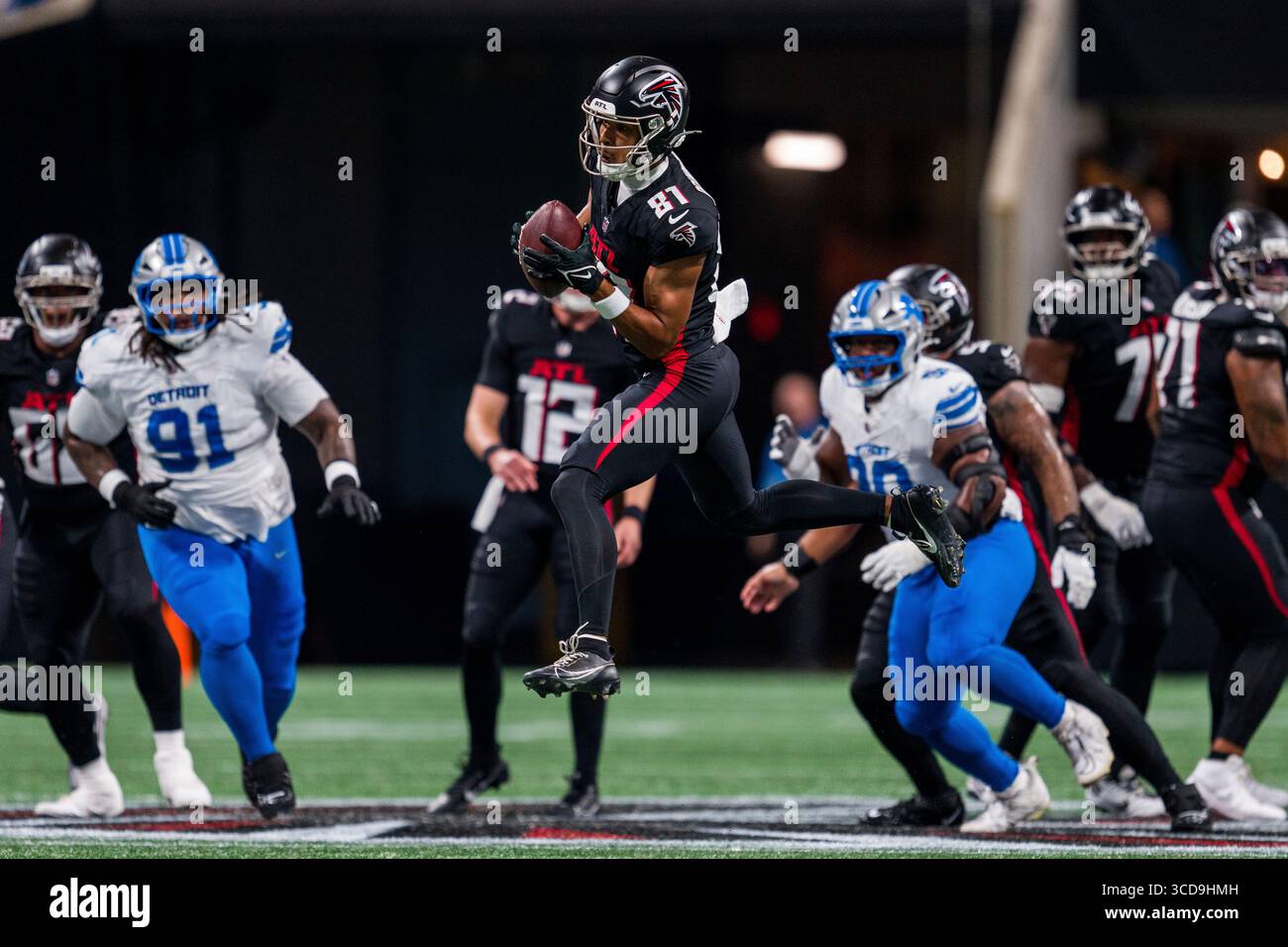 Atlanta Falcons wide receiver Dylan Drummond (81) catches a pass during ...