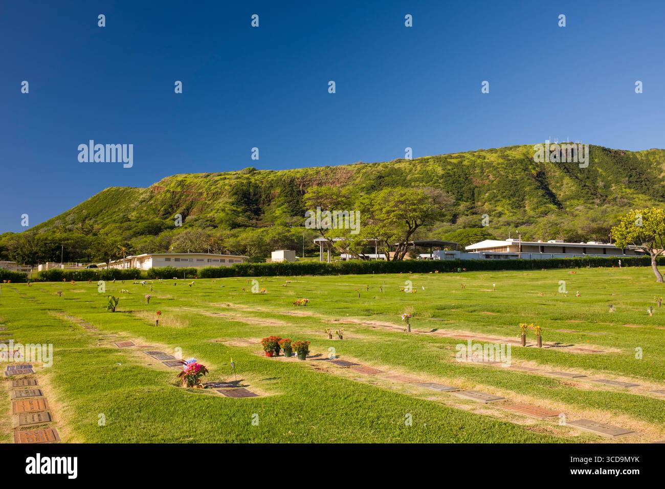 Diamond Head Memorial Park cemetery, Kaimuki, Honolulu, Oahu, Hawaii ...
