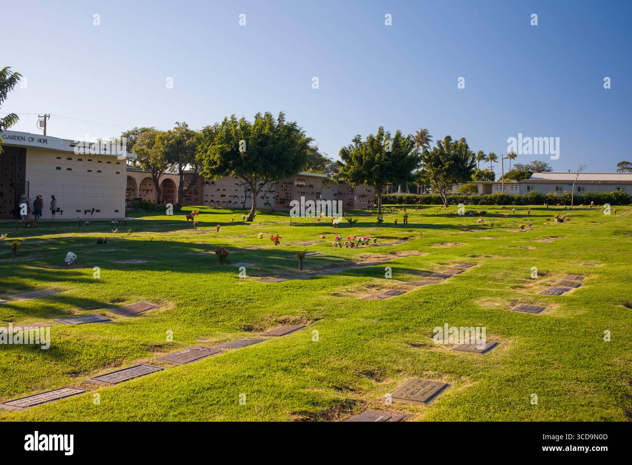 Diamond Head Memorial Park cemetery, Kaimuki, Honolulu, Oahu, Hawaii ...