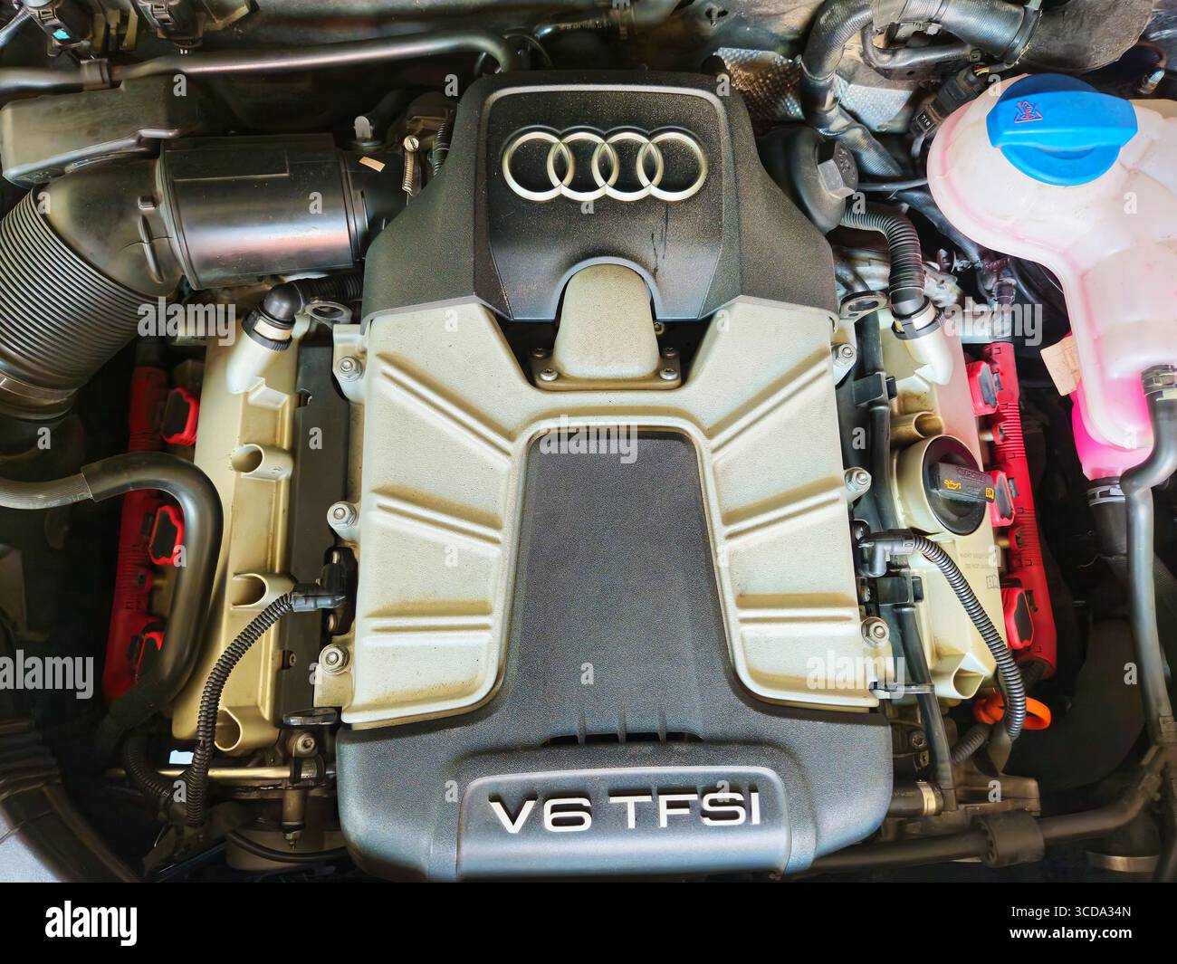 Audi EA837 V6 TFSI Supercharged Engine Bay Close-Up, Direct Injection Powertrain Stock Photo - Alamy