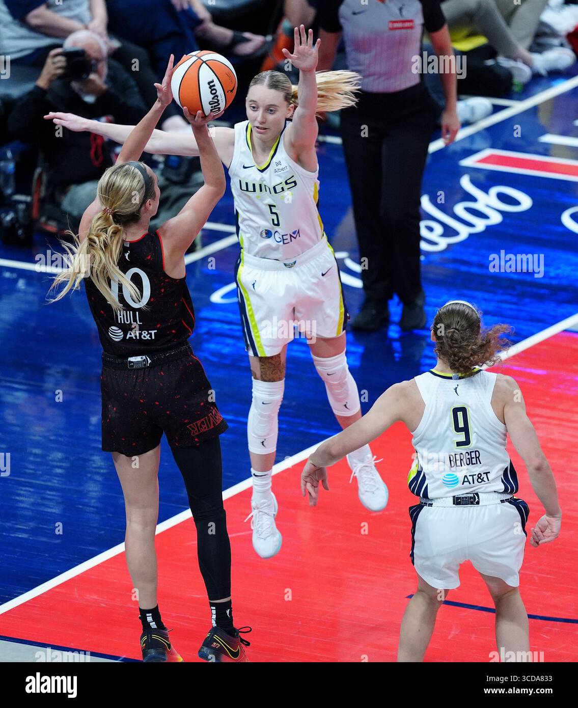 INDIANAPOLIS, IN - AUGUST 12: Indiana Fever guard Lexie Hull (10) takes ...