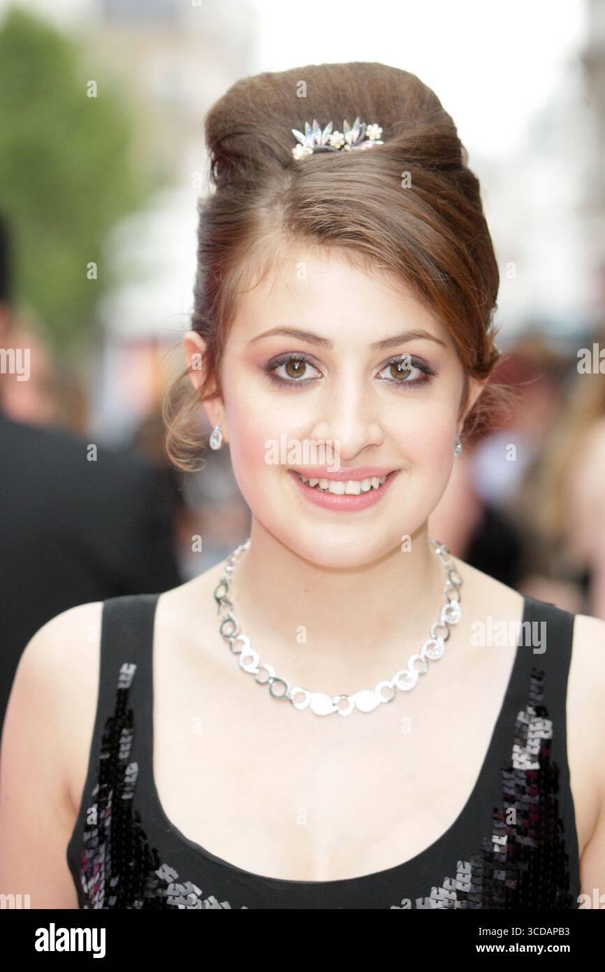Georgia Groome at the UK premiere of 'Angus, Thongs and Perfect ...