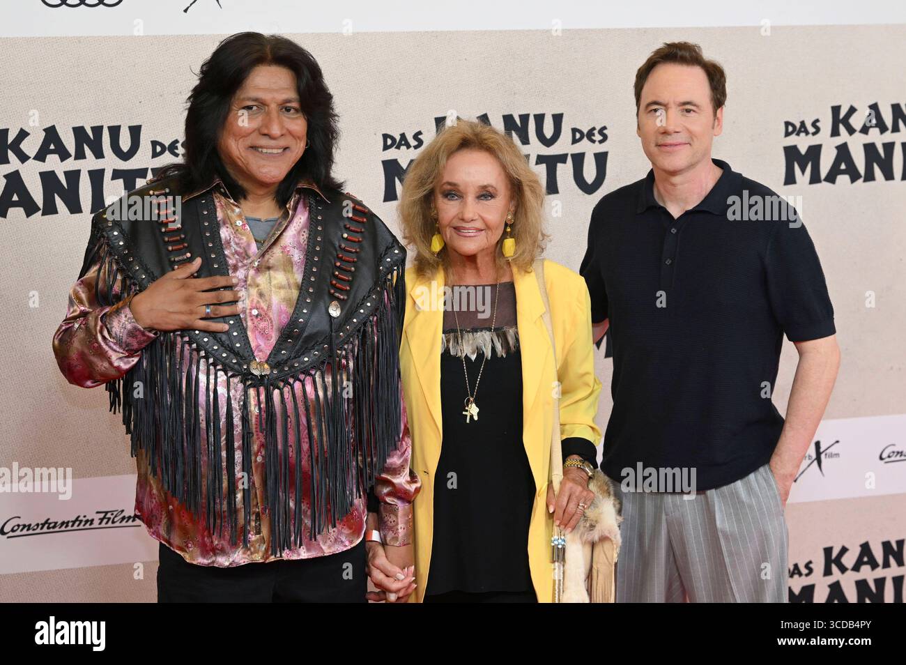 Alan Tafoya, Hella Brice und Michael Bully Herbig bei der Weltpremiere ...