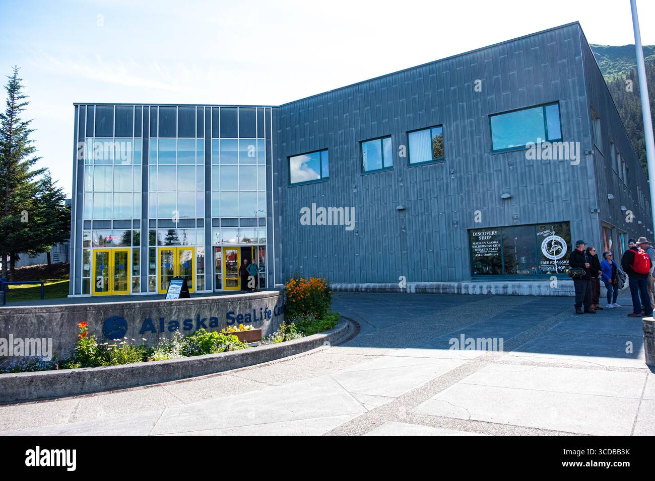 Visitors to Alaska Sea Life Centre public aquarium and Alaska's only ...