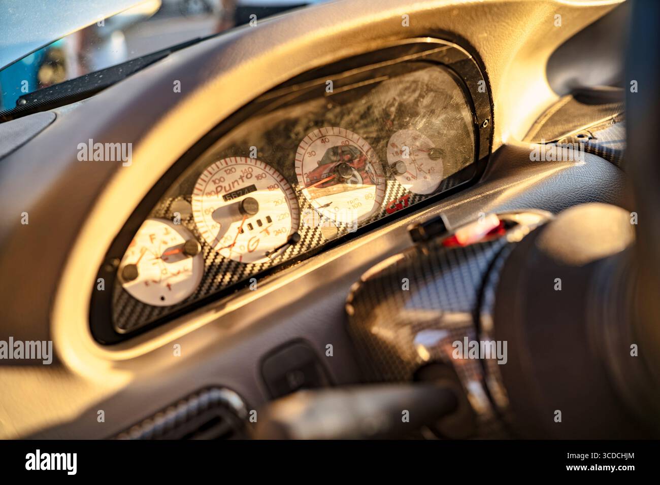 Car modification gauges hi-res stock photography and images - Alamy