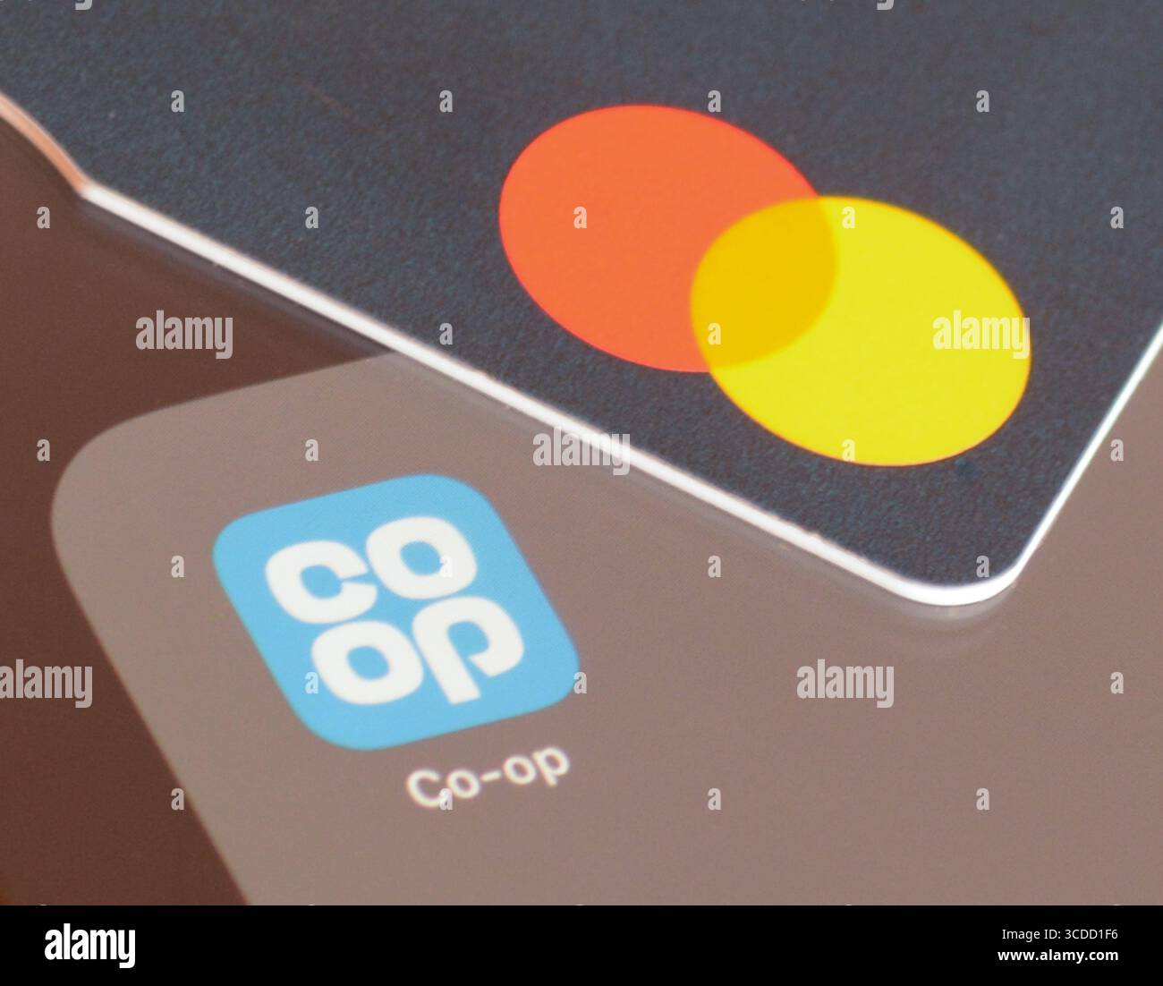 Co op supermarket payment hi-res stock photography and images - Alamy