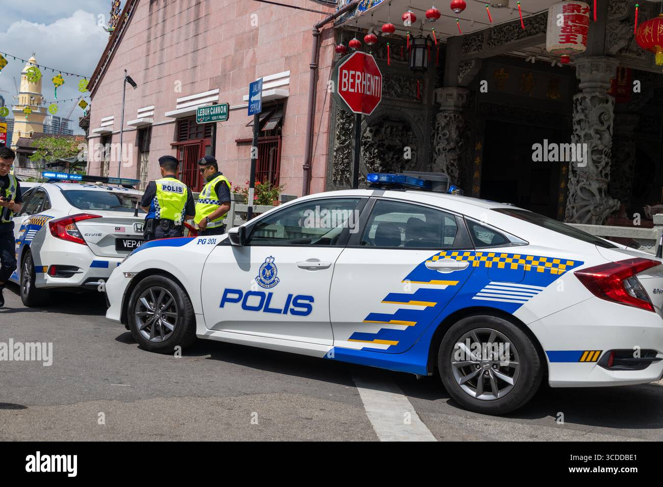 Malay street incident hi-res stock photography and images - Alamy