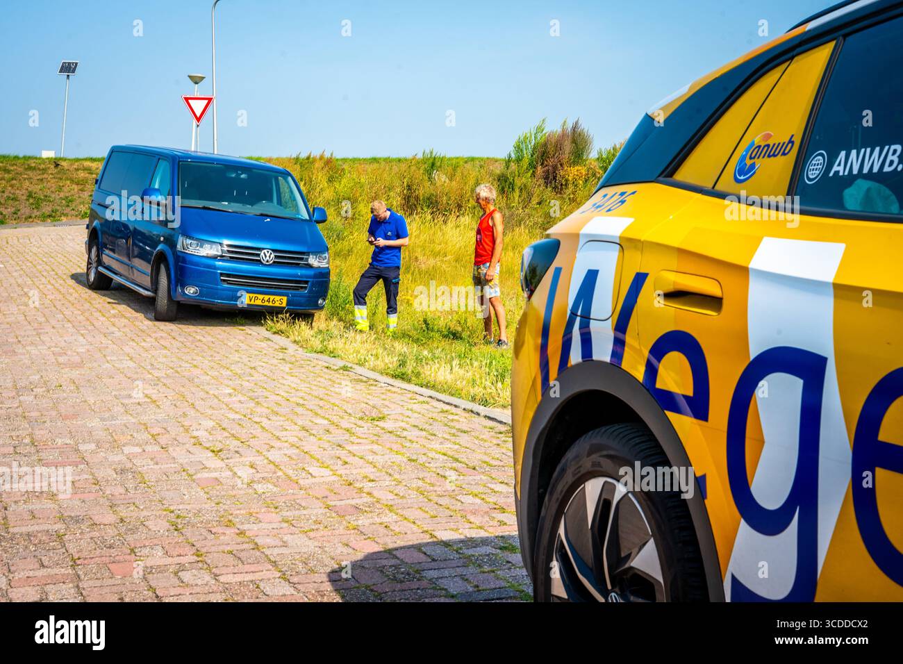 THE HAGUE - Roadside Assistance at a breakdown. Roadside Assistance is ...