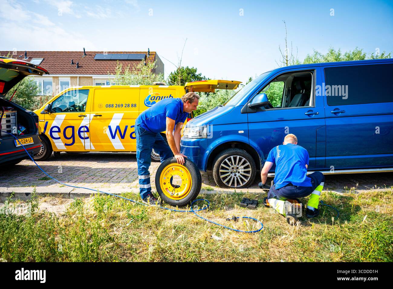 Roadside Assistance at a breakdown in The Hague, The Netherlands on ...