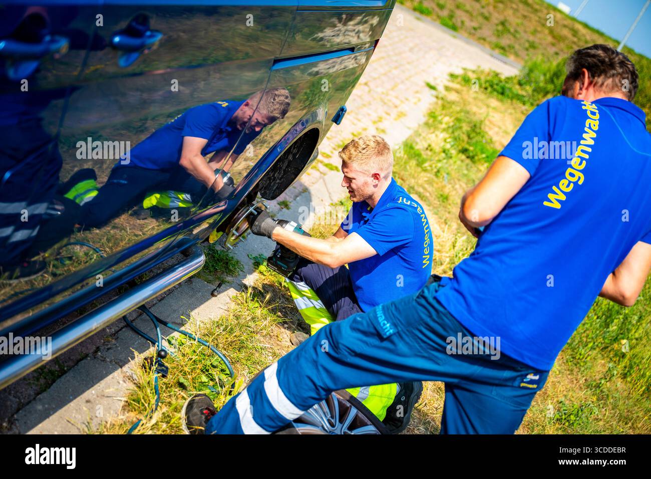 Roadside Assistance at a breakdown in The Hague, The Netherlands on ...