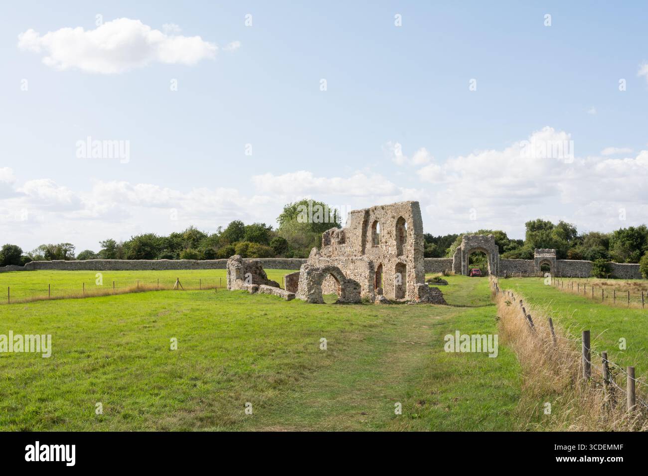 Greyfriars Monastery refectory walls (aka Greyfriars Medieval Friary ...
