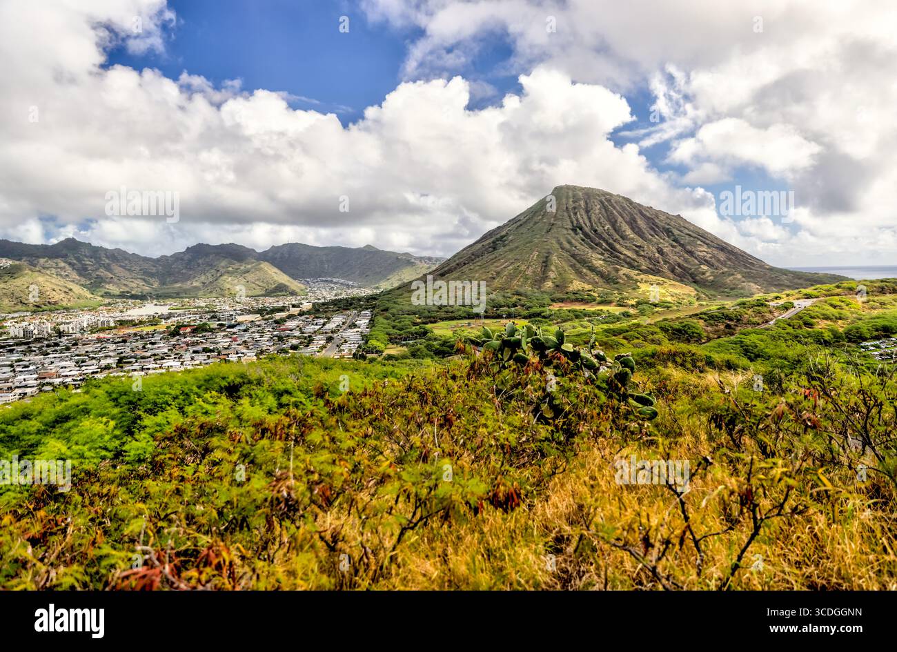 Scenery around Hanauma Bay and Koko Crater on Oahu Stock Photo - Alamy