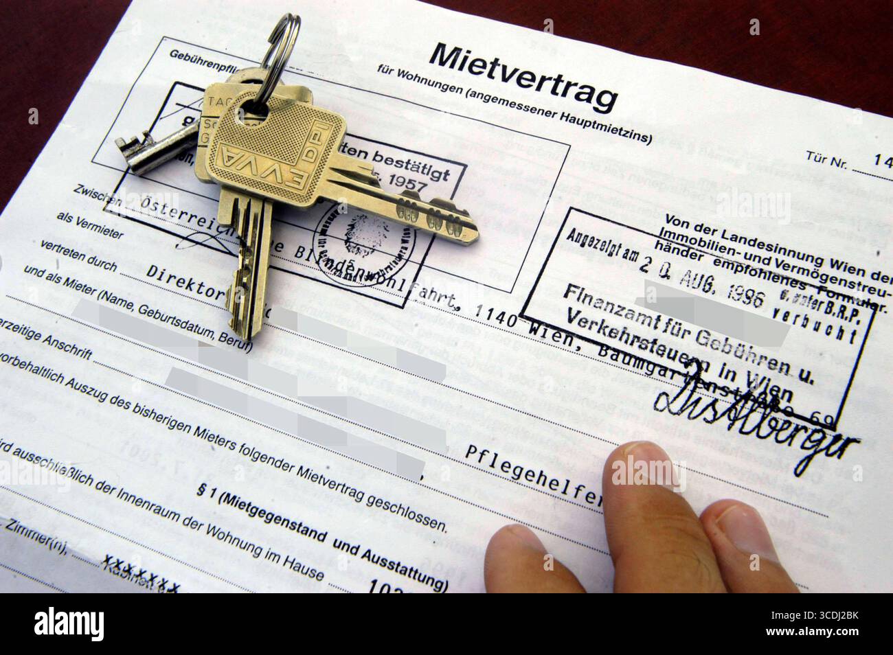 cash payment for leases and rent, paying the rent costs cash payment ...