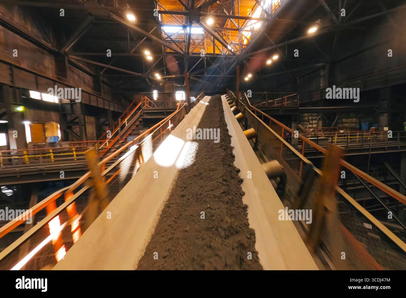 Mining Equipment, Rock Supply Line Stock Photo - Alamy