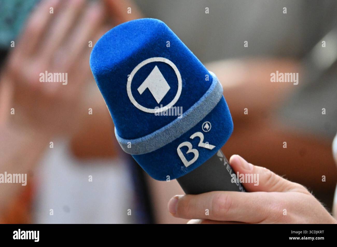 Der Bayerische Rundfunk - kurz BR, ist die Landesrundfunkanstalt im ...