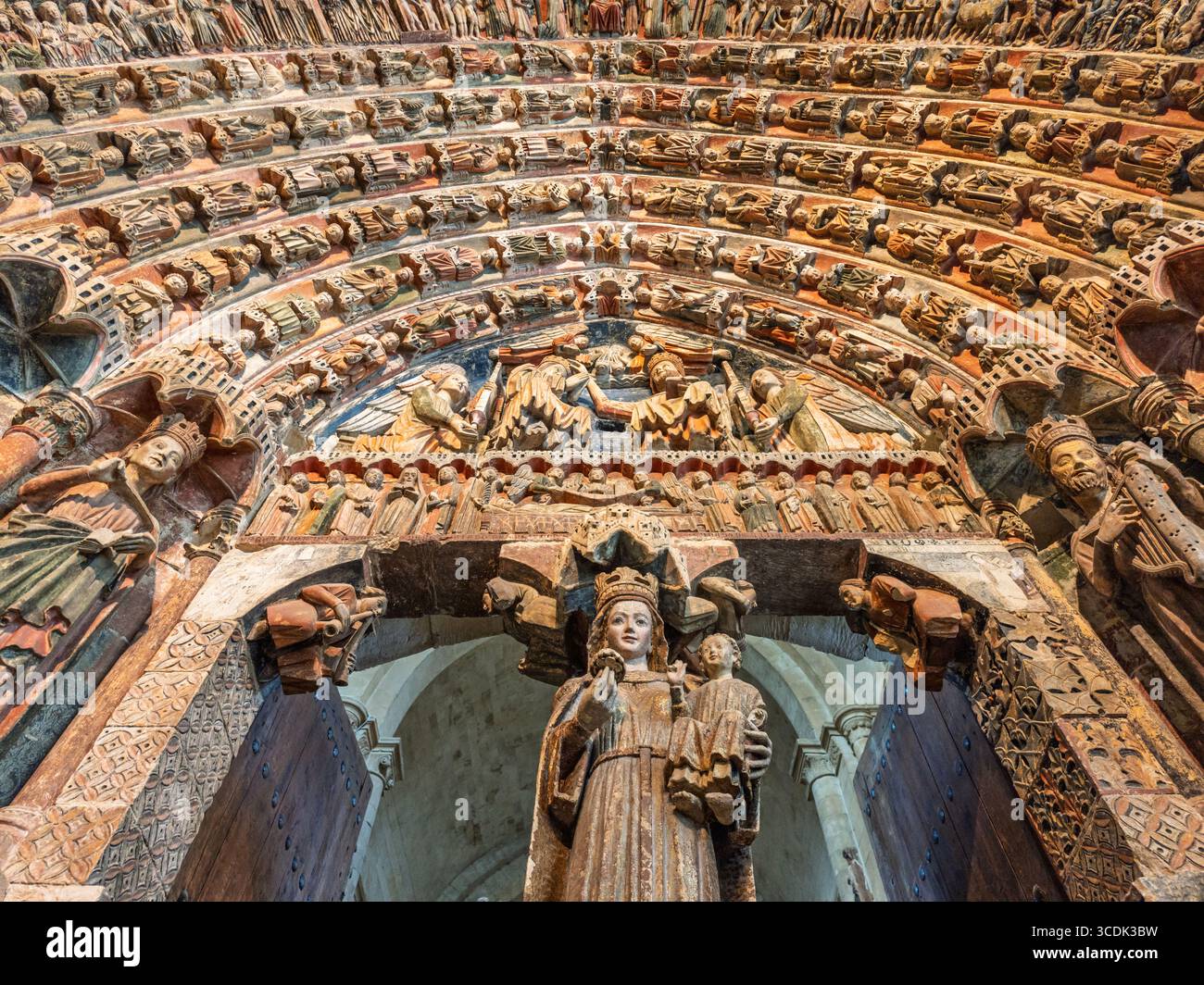 Central archivolts hi-res stock photography and images - Alamy