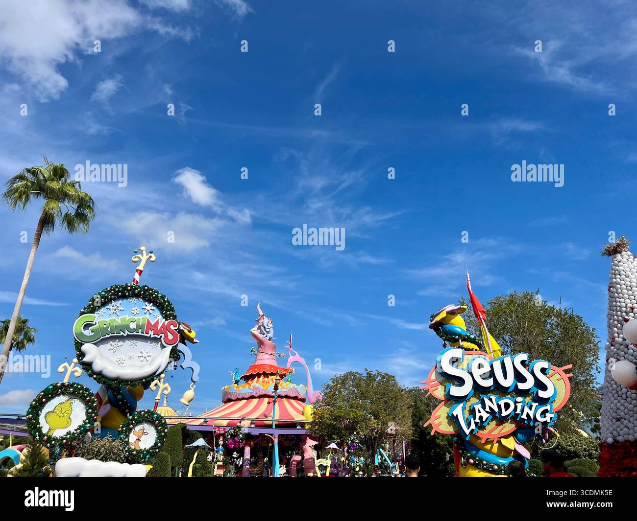 Universal studios florida family hi-res stock photography and images - Alamy