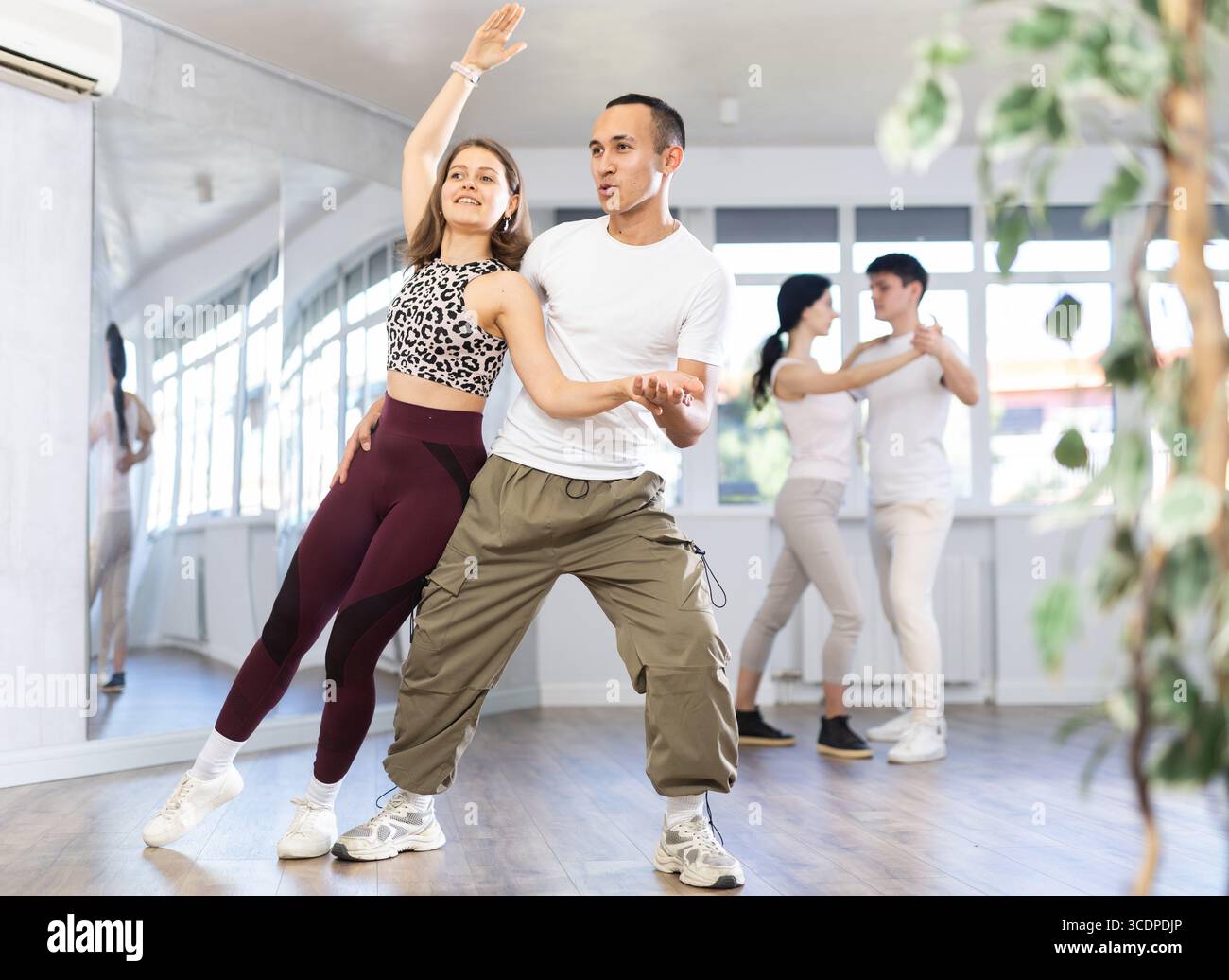 Latin american dances hi-res stock photography and images - Alamy