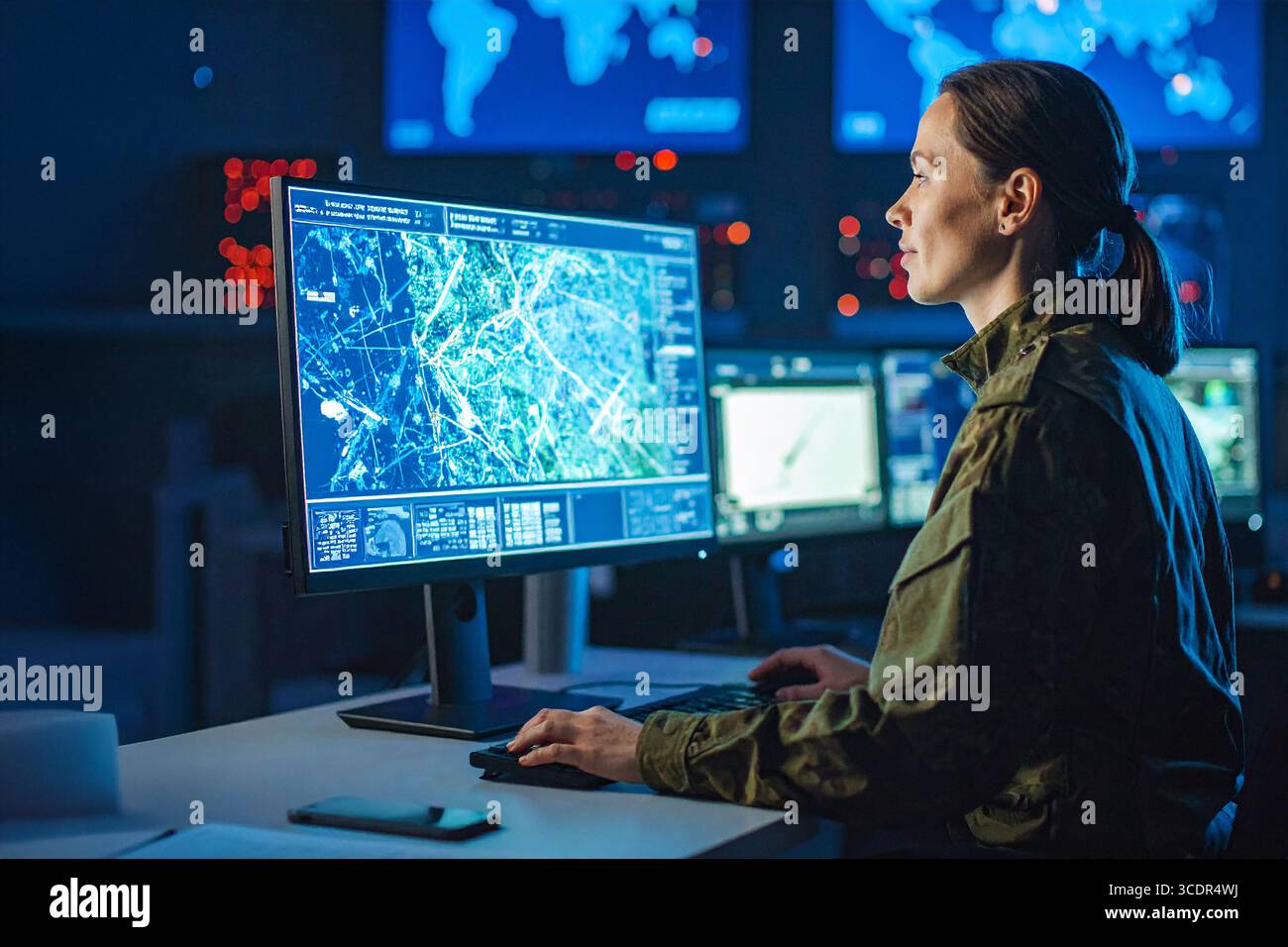 Military analyst computer hi-res stock photography and images - Alamy