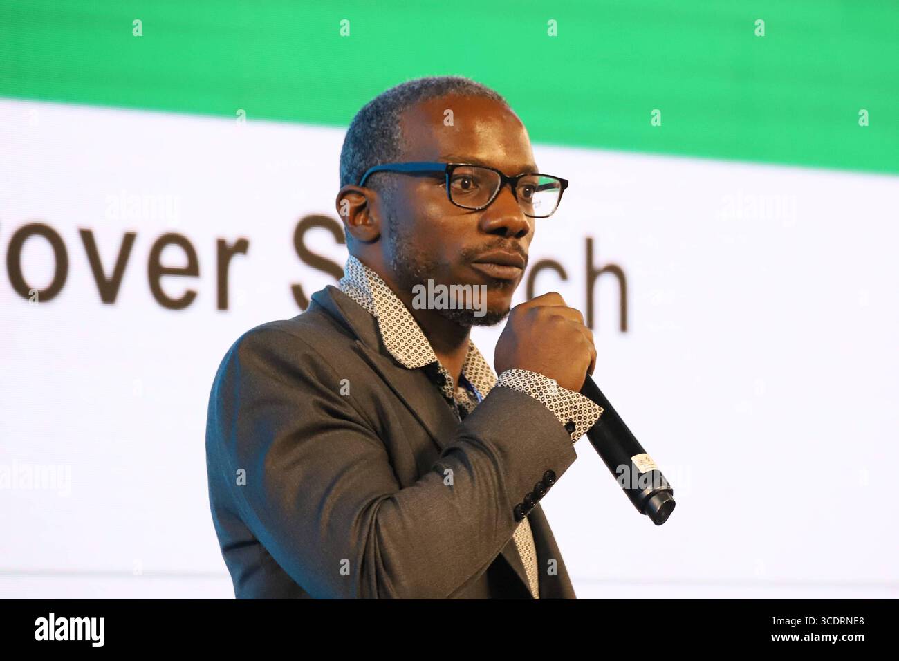 Rio Innovation Week 2025. James Daniel Whitfield, Theoretical Physicist ...