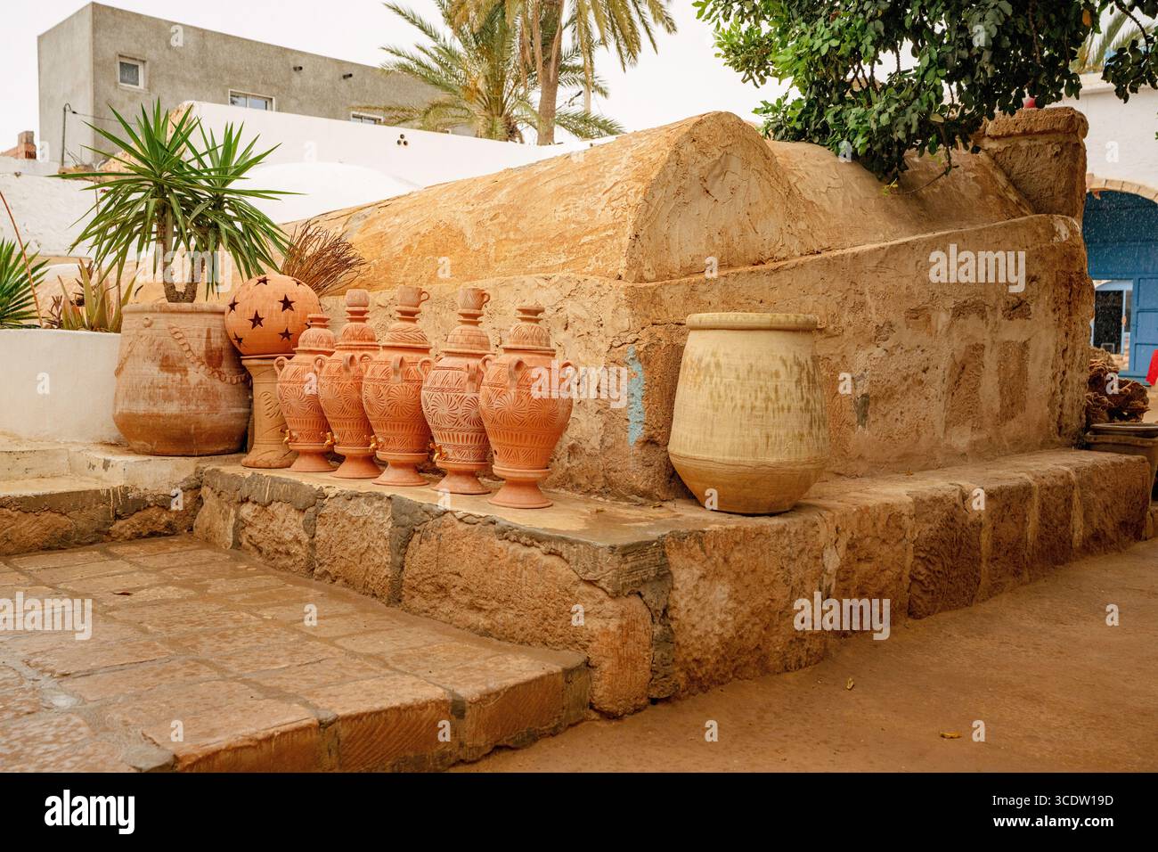 Decorative Terracotta Pots Display in Traditional Courtyard – North ...