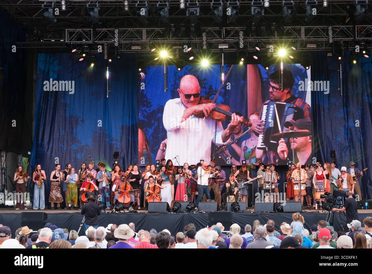 Joe broughtons hi-res stock photography and images - Alamy