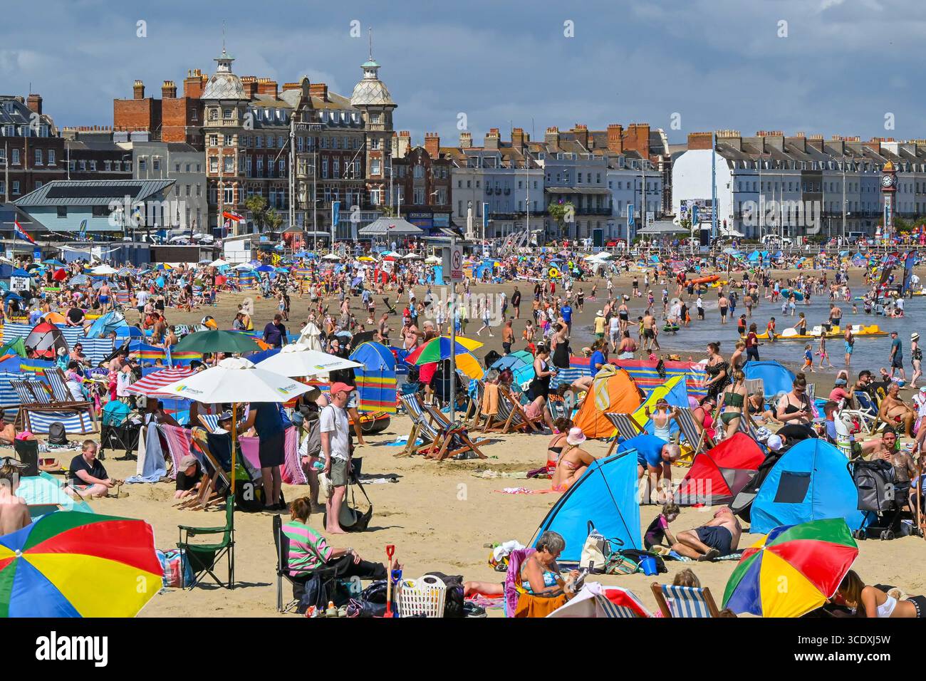 2025 uk heatwave hi-res stock photography and images - Alamy