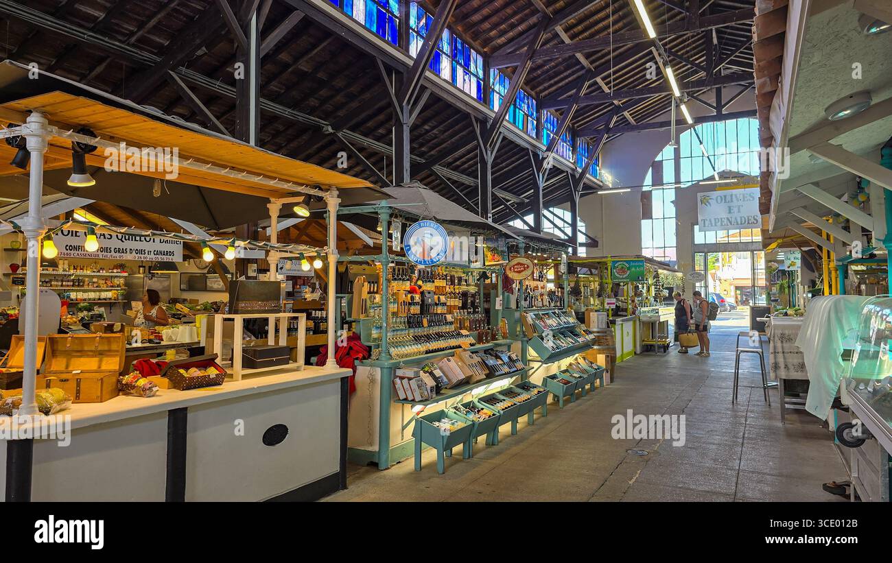 French food market bordeaux hi-res stock photography and images - Alamy