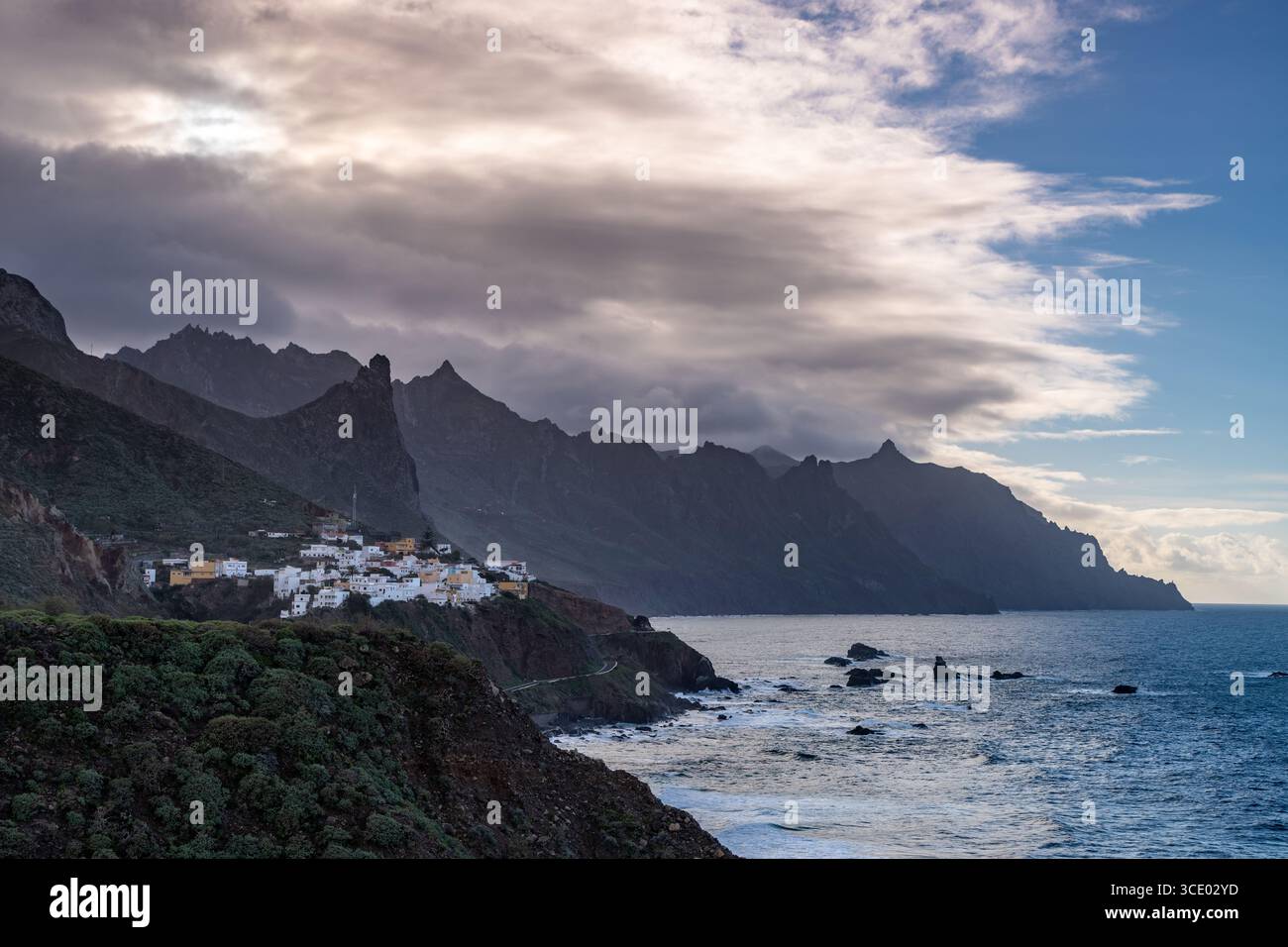 Tenerife coast cliffs hi-res stock photography and images - Alamy