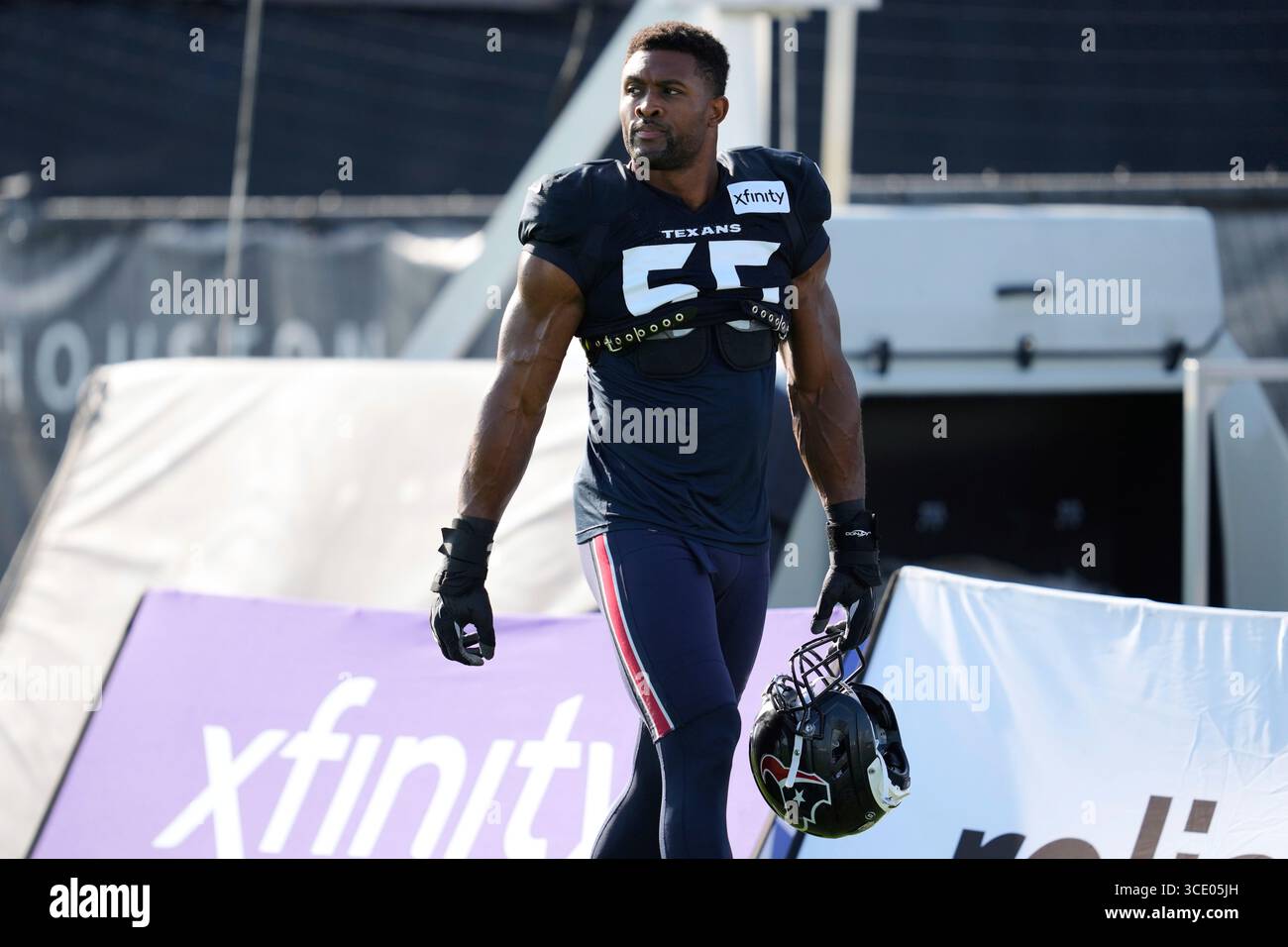Houston Texans defensive end Danielle Hunter arrives for a joint NFL ...