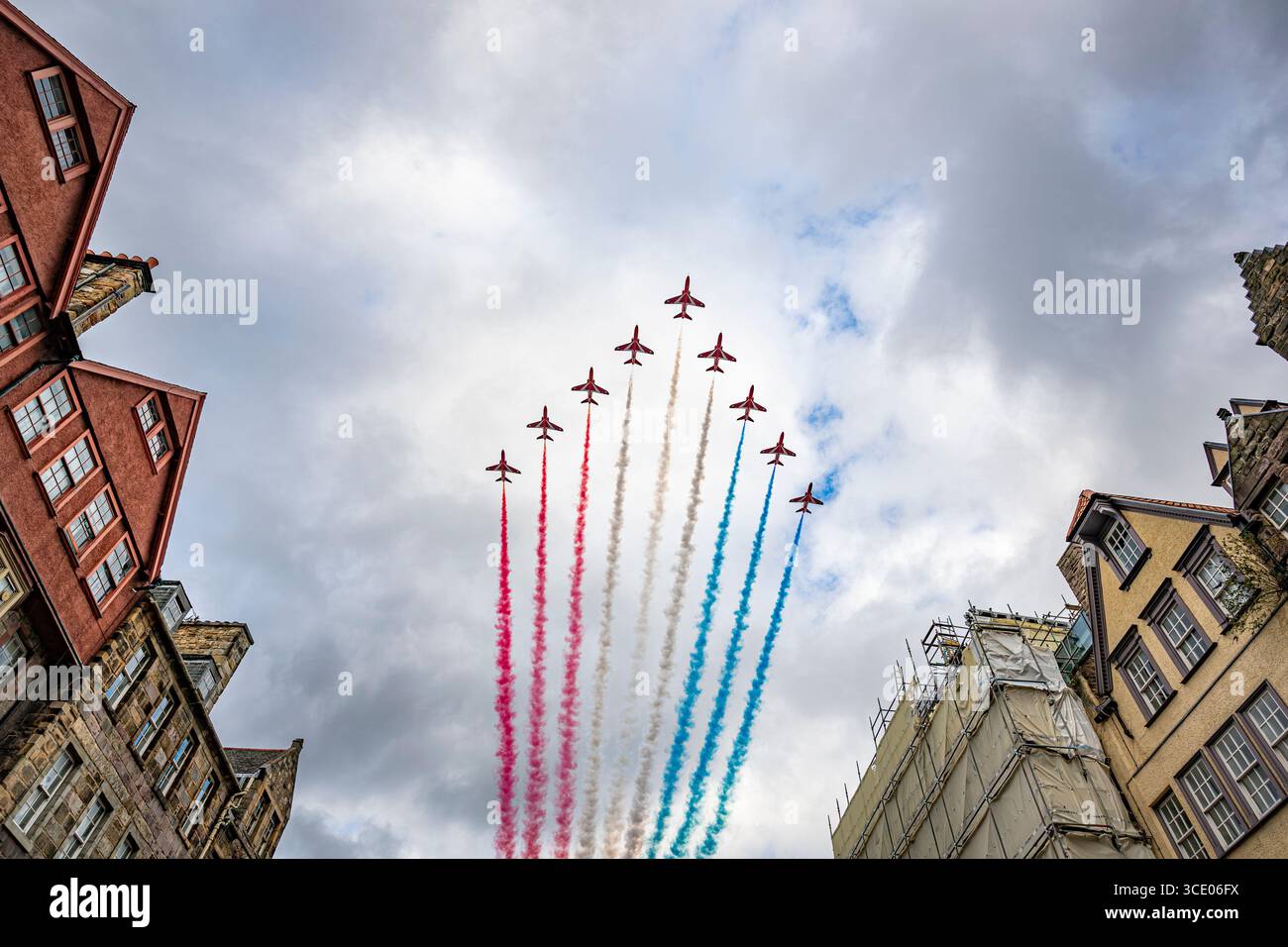 Edinburgh, Scotland. Sat 9 July 2025. The Royal Air Force’s Red Arrows ...