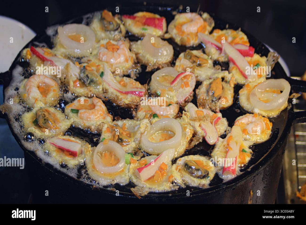Thai seafood pancakes shrimp hi-res stock photography and images - Alamy