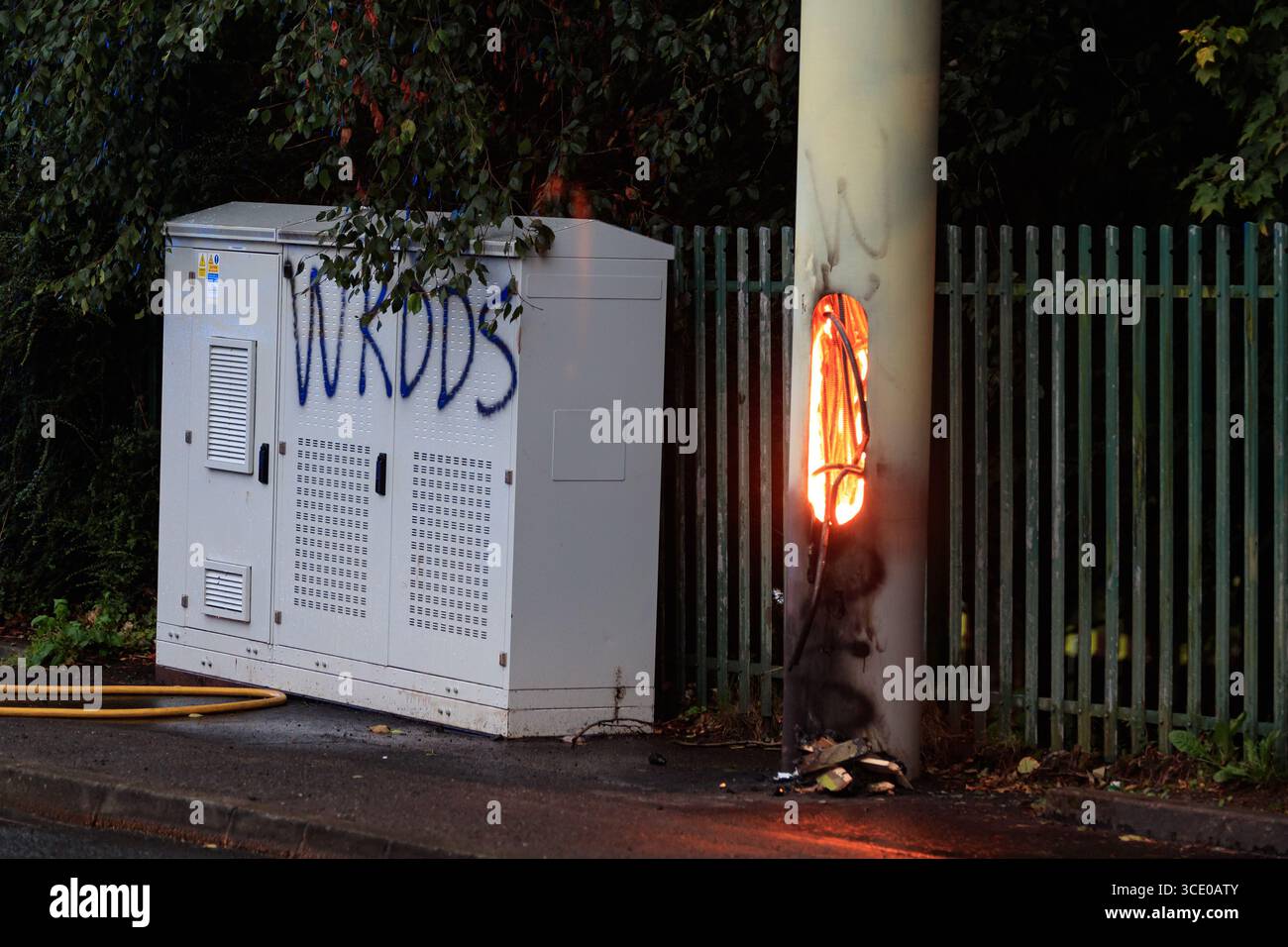 Belfast, UK. 14th Aug, 2025.A 5G Telecoms mast caught fire around 8 ...