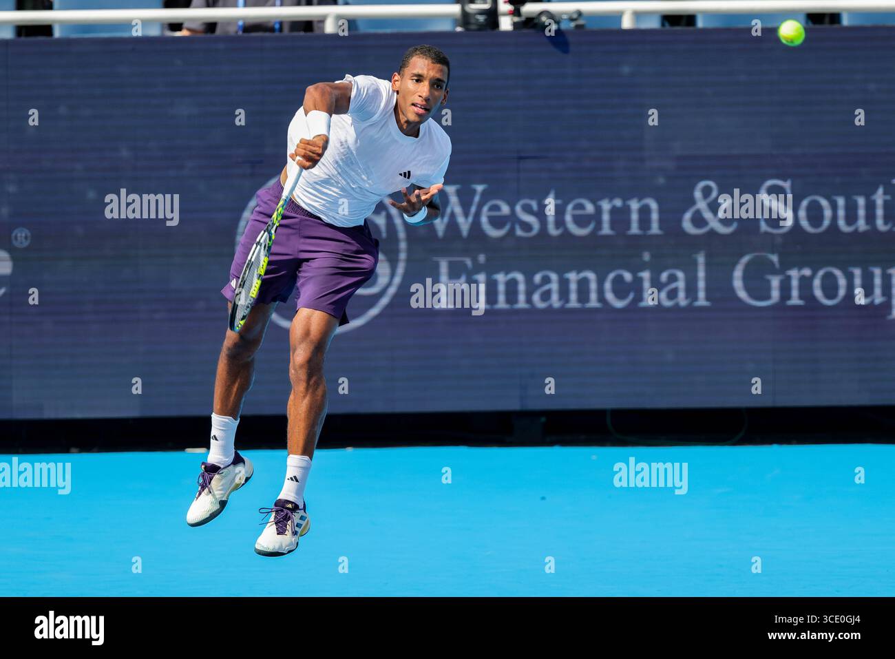 Felix auger aliassime family hi-res stock photography and images - Alamy
