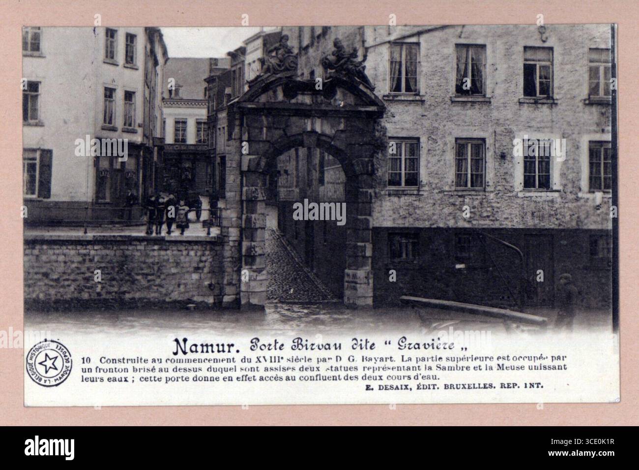 Fronton brisé hi-res stock photography and images - Alamy