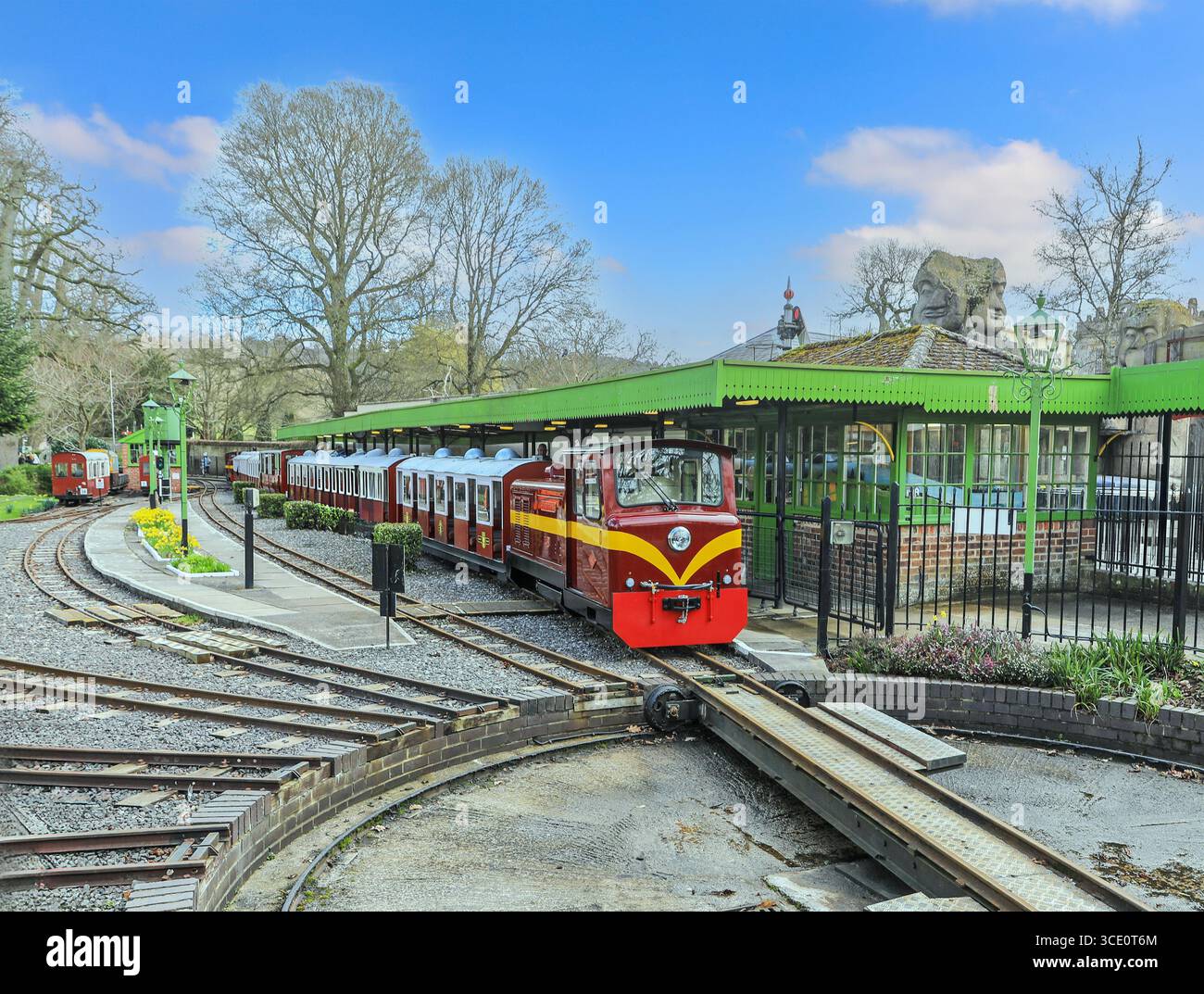 Longleat Central railway at Longleat Safari and Adventure Park ...