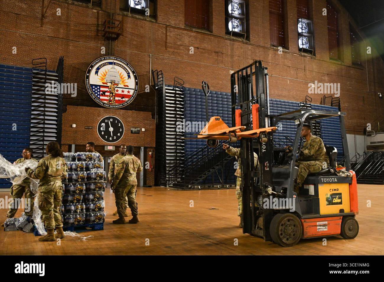 Soldiers from the 547th Transportation Company, Washington, D.C ...