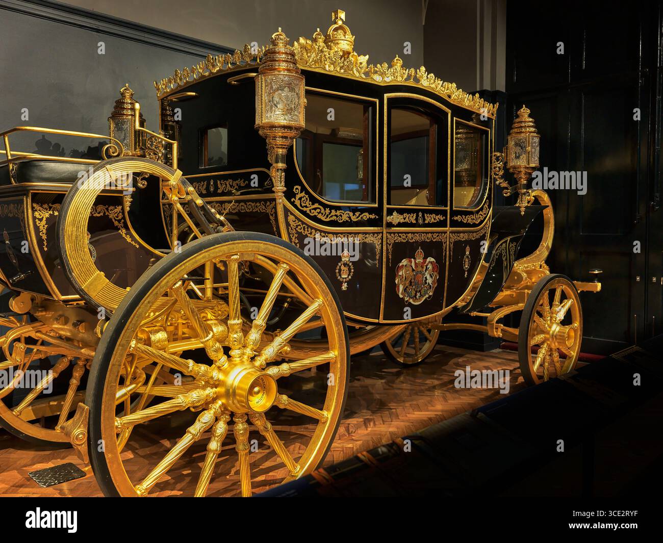 Diamond Jubilee State Coach, Royal Mews, Buckingham Palace, London ...