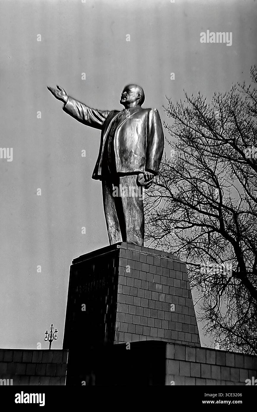 The monumental statue of V.I. Lenin on the central Revolution Square in ...