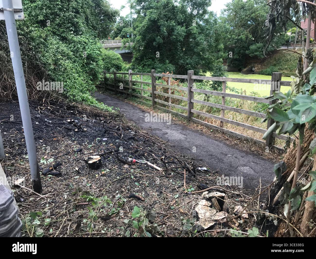 Burnt fence after wildfire hi-res stock photography and images - Alamy