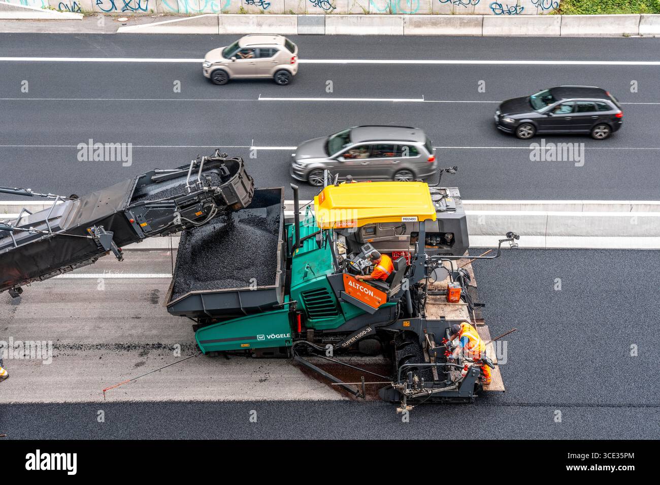 Renovation of the A52 motorway near Essen: over a period of nine years ...