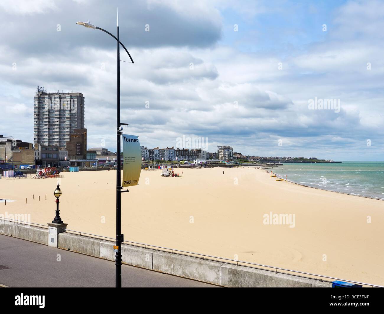 Thanet beach kent hi-res stock photography and images - Alamy