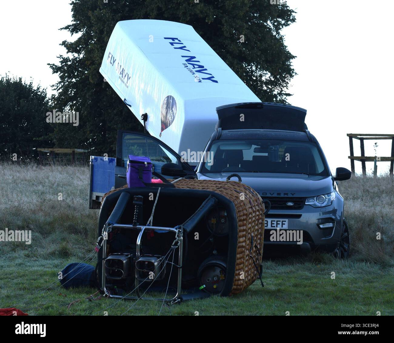 Rob schwab pilot navy balloons hi-res stock photography and images - Alamy