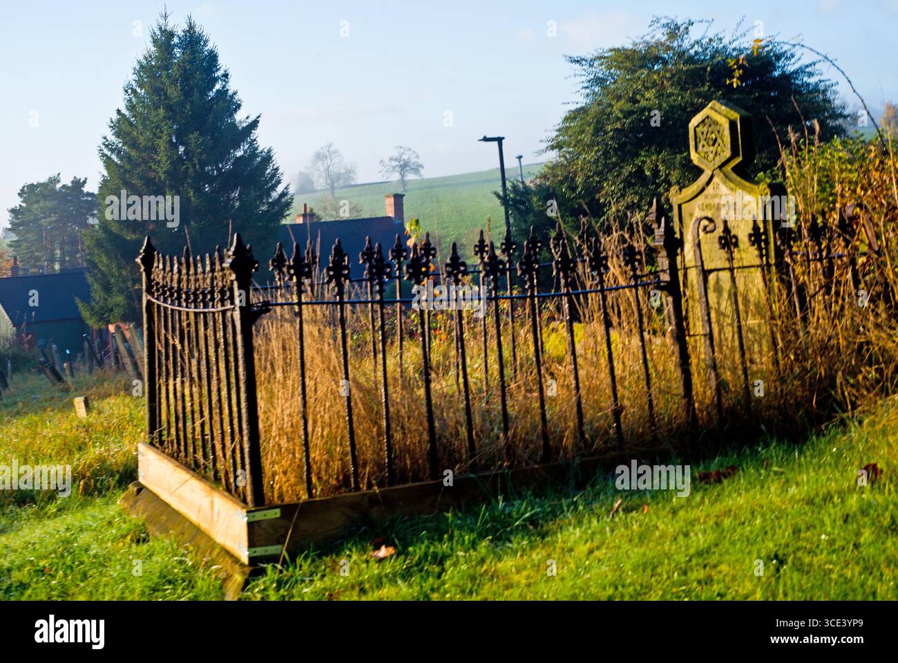 St peters curchyard hi-res stock photography and images - Alamy