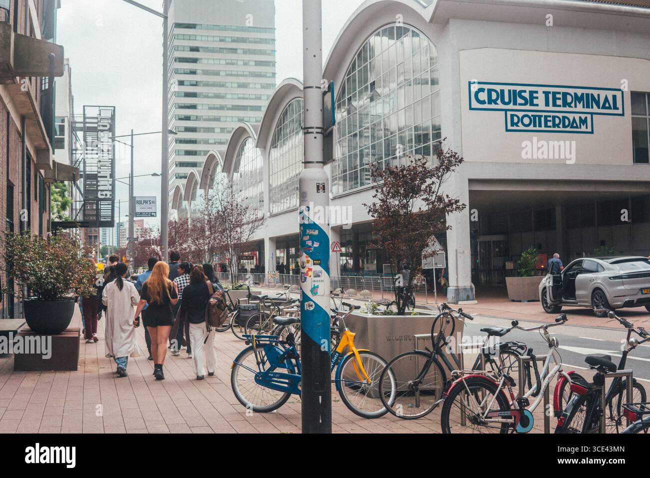 Summer streets rotterdam hi-res stock photography and images - Alamy