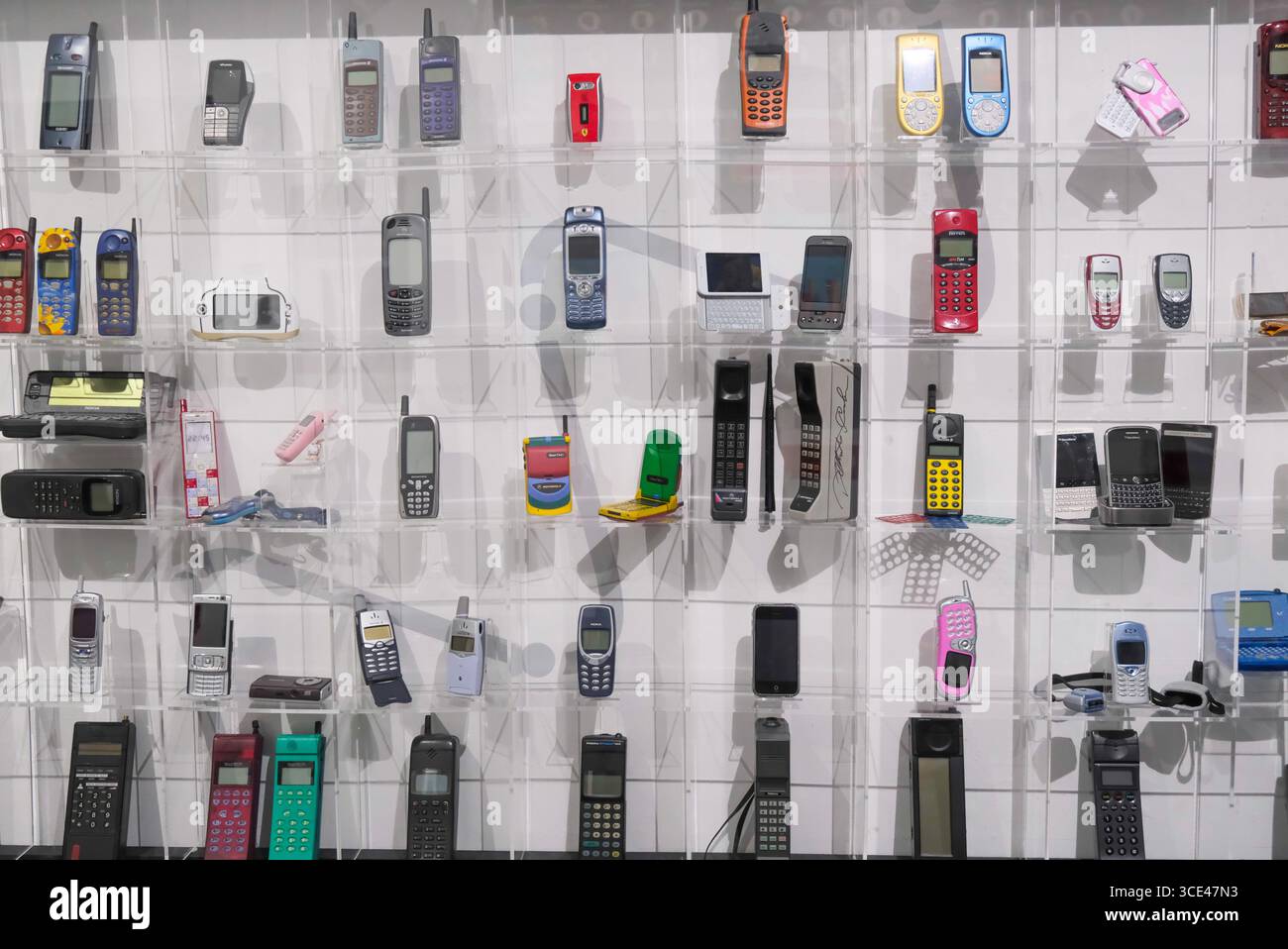 1990's mobile phone screen hi-res stock photography and images - Alamy
