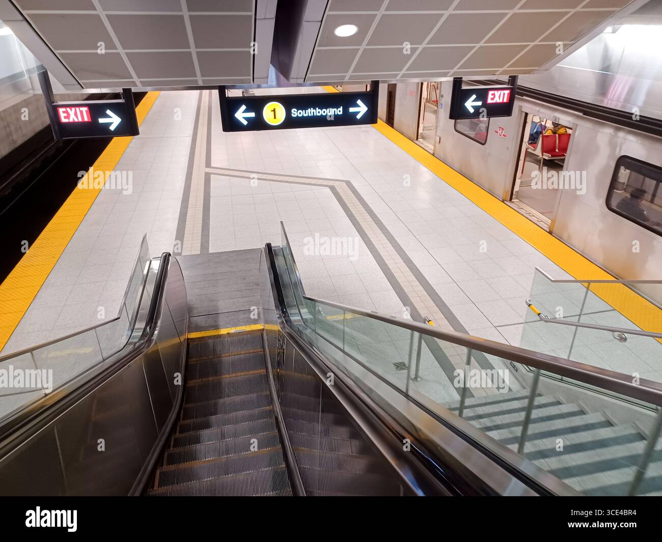 Vaughan metropolitan centre station hi-res stock photography and images ...